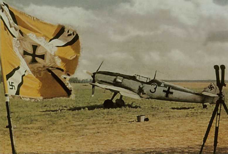 Me109E3-I.2.JG2-Black3-2nd-Staffel-Old-Man-with-Big-Nose-&-Brown-Coat ...